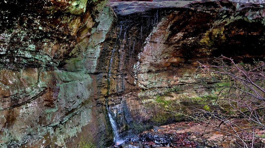 10 of My Favorite Frozen Waterfalls in Southern Illinois for 2026